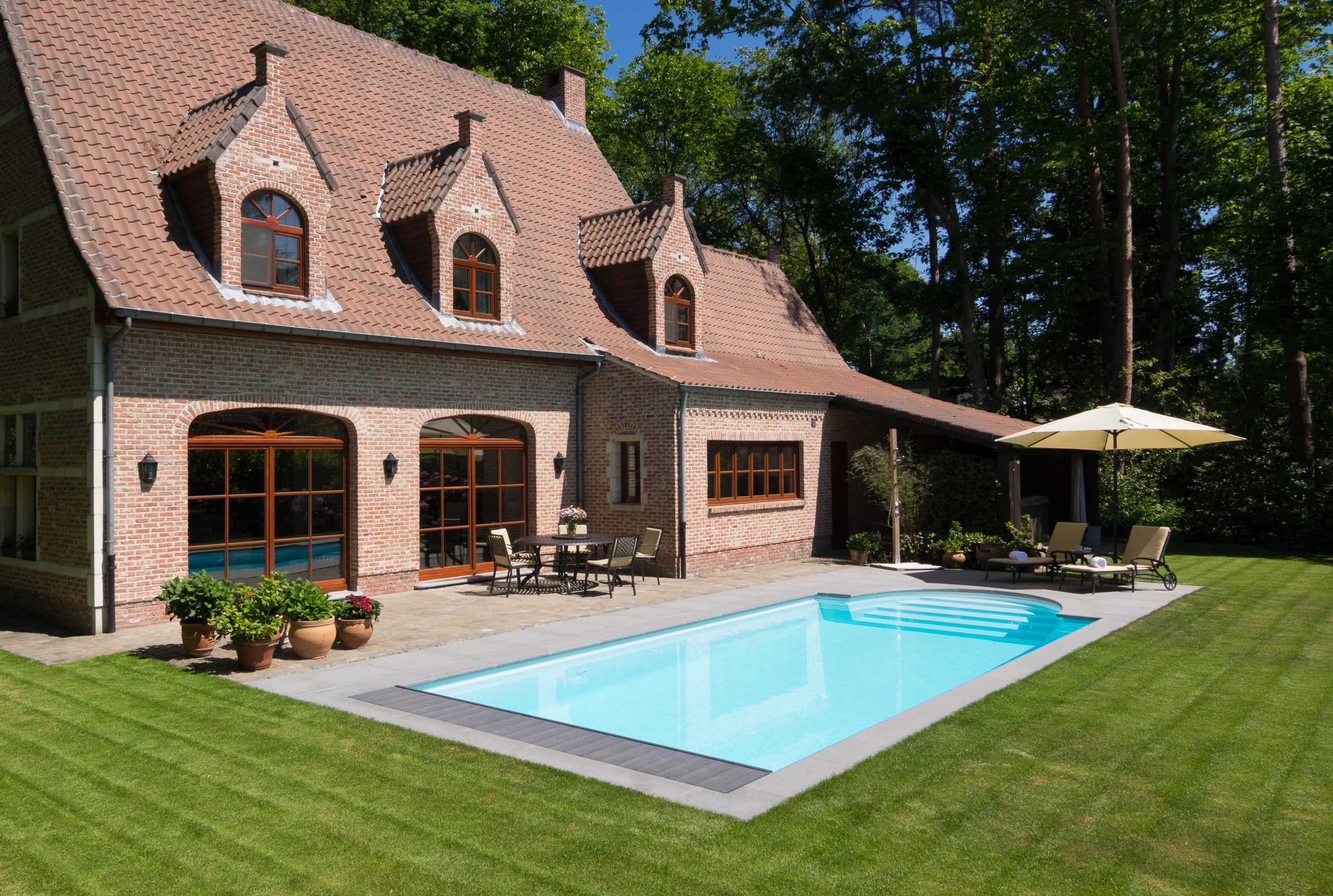 Maak kennis met RMR Zwembaden